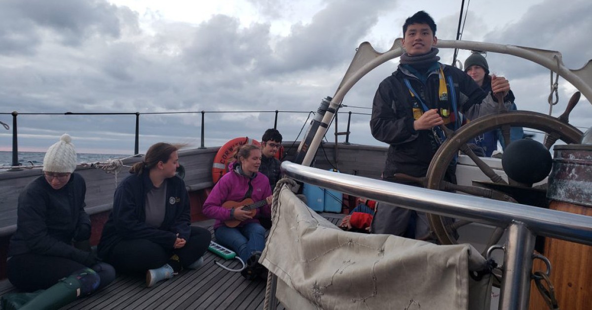 UChicago students flex science muscles in new MBL Spring Quarter ...