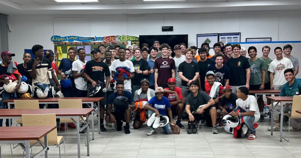 UChicago baseball team makes connections, donates equipment on ...